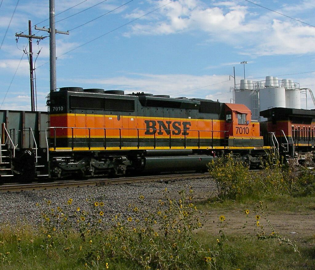 BNSF 7010